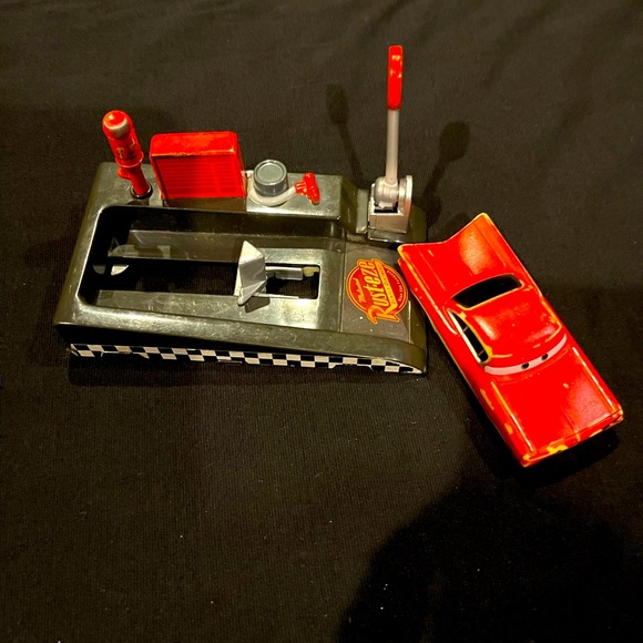 Pixar | Toys | Disney Color Change Cars Die Cast With Toy | Poshmark